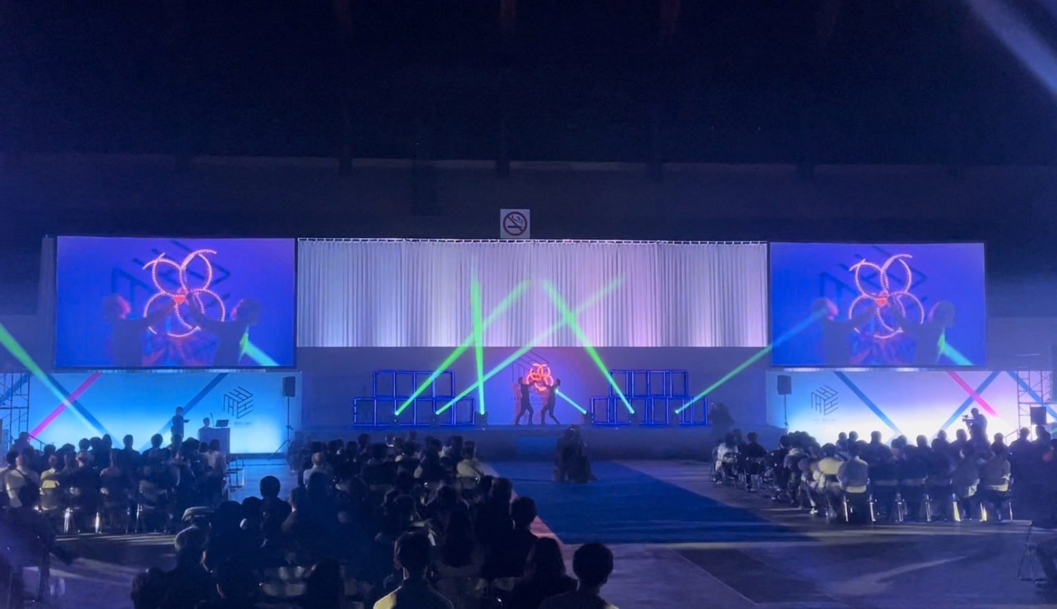 XTRAP｜Official site｜LED Dance Performance｜Art of Finger dance