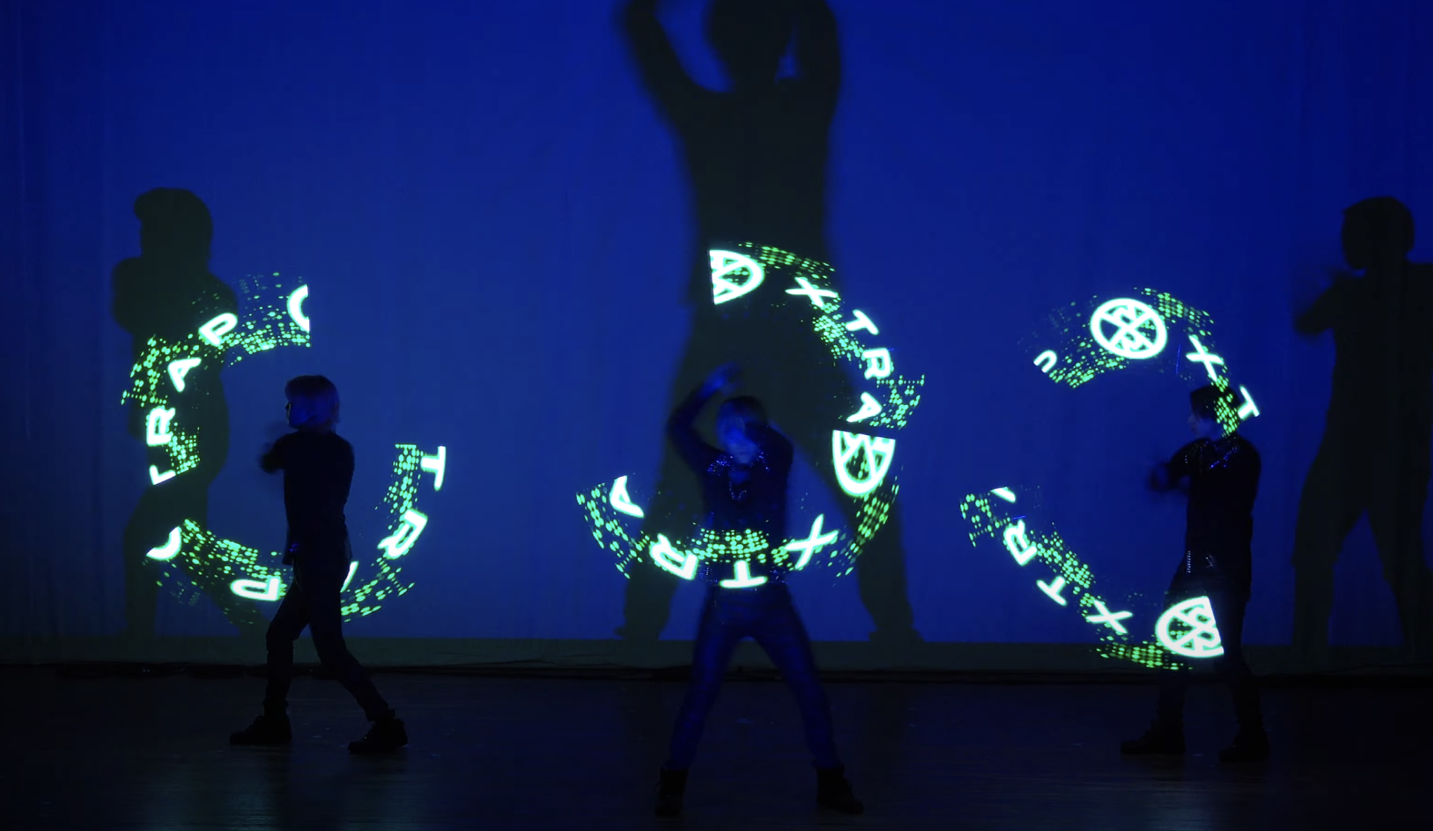 XTRAP｜Official site｜LED Dance Performance｜Art of Finger dance